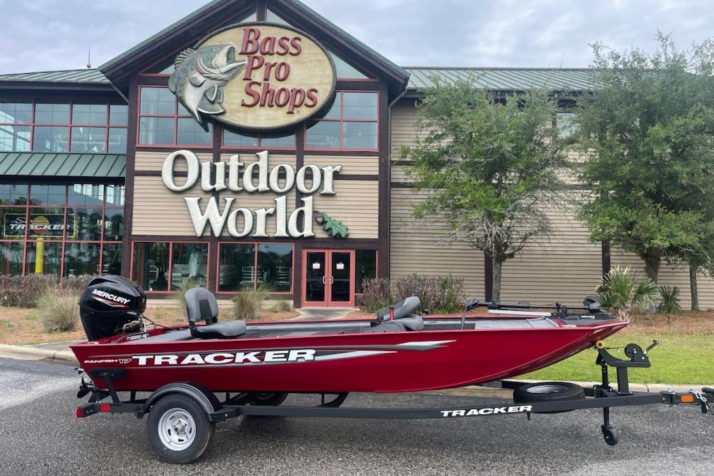 2026 TRACKER PANFISH 17 | Bass Pro Shops